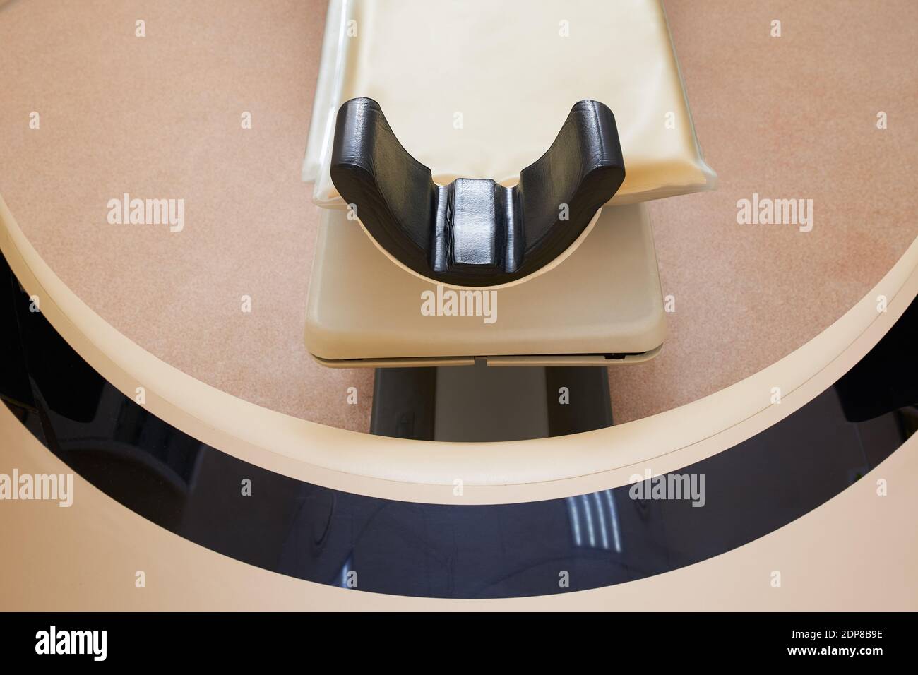 CAT scanner. mri machine in modern medical hospital Stock Photo - Alamy