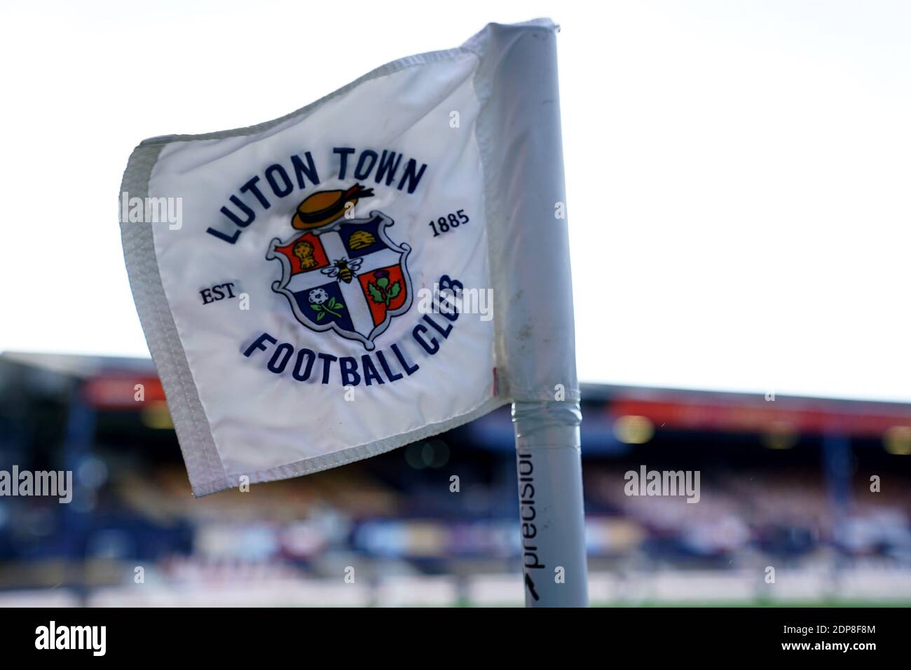 Kenilworth road ground general view hi-res stock photography and images ...