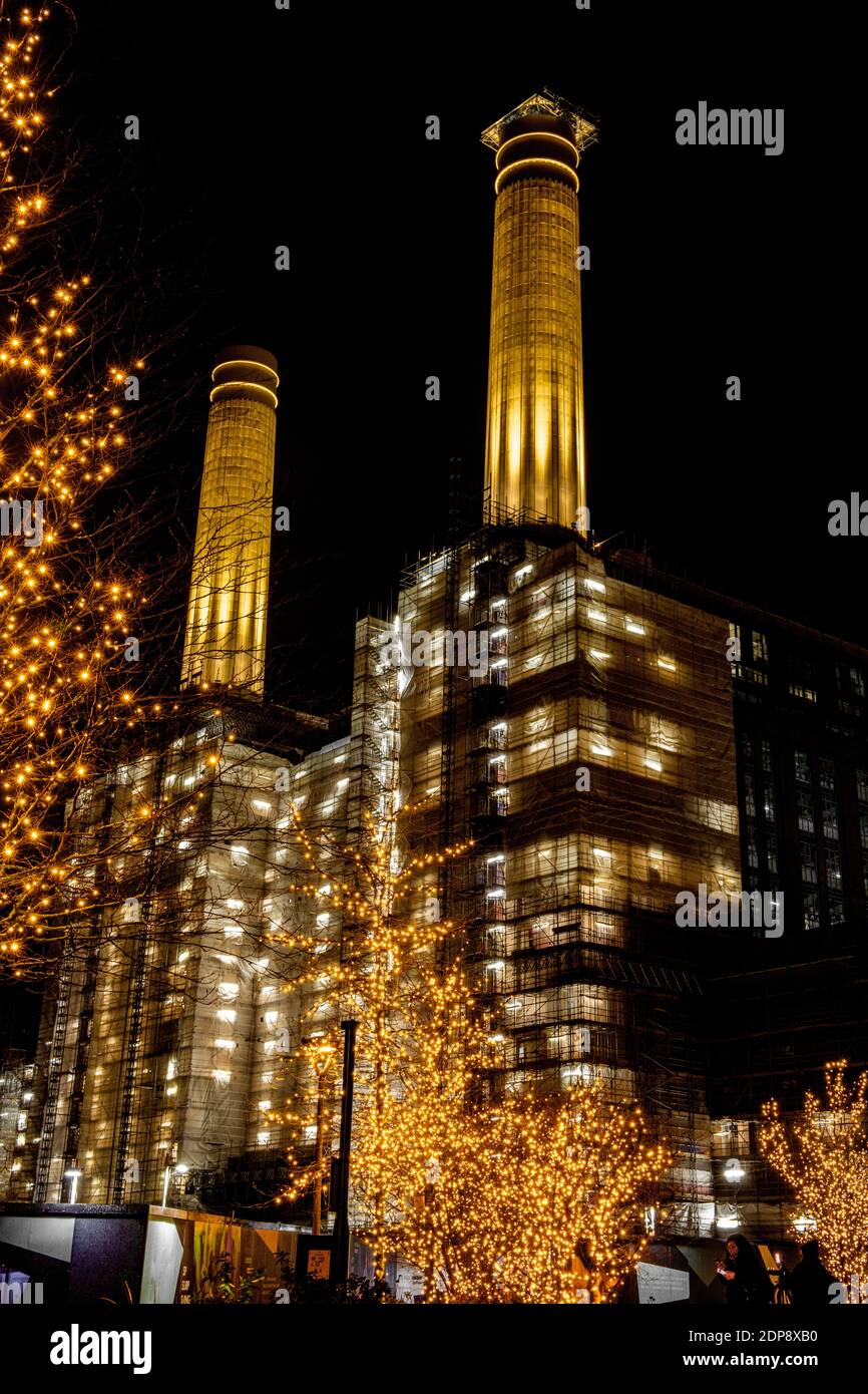 The iconoic Battersea Power Station and sublime Christmas decorations ...