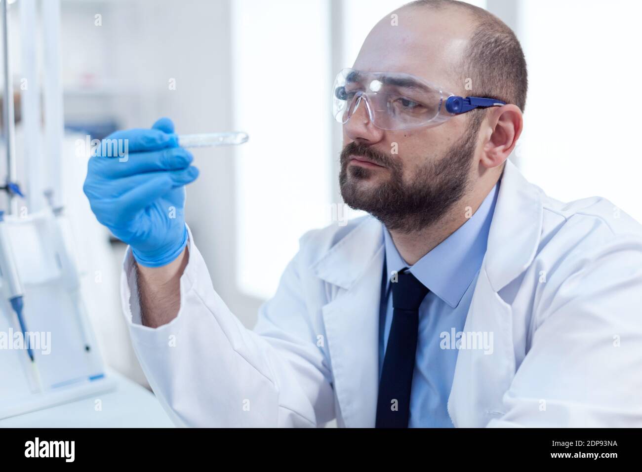 Experiment sterile laboratory hi-res stock photography and images - Alamy