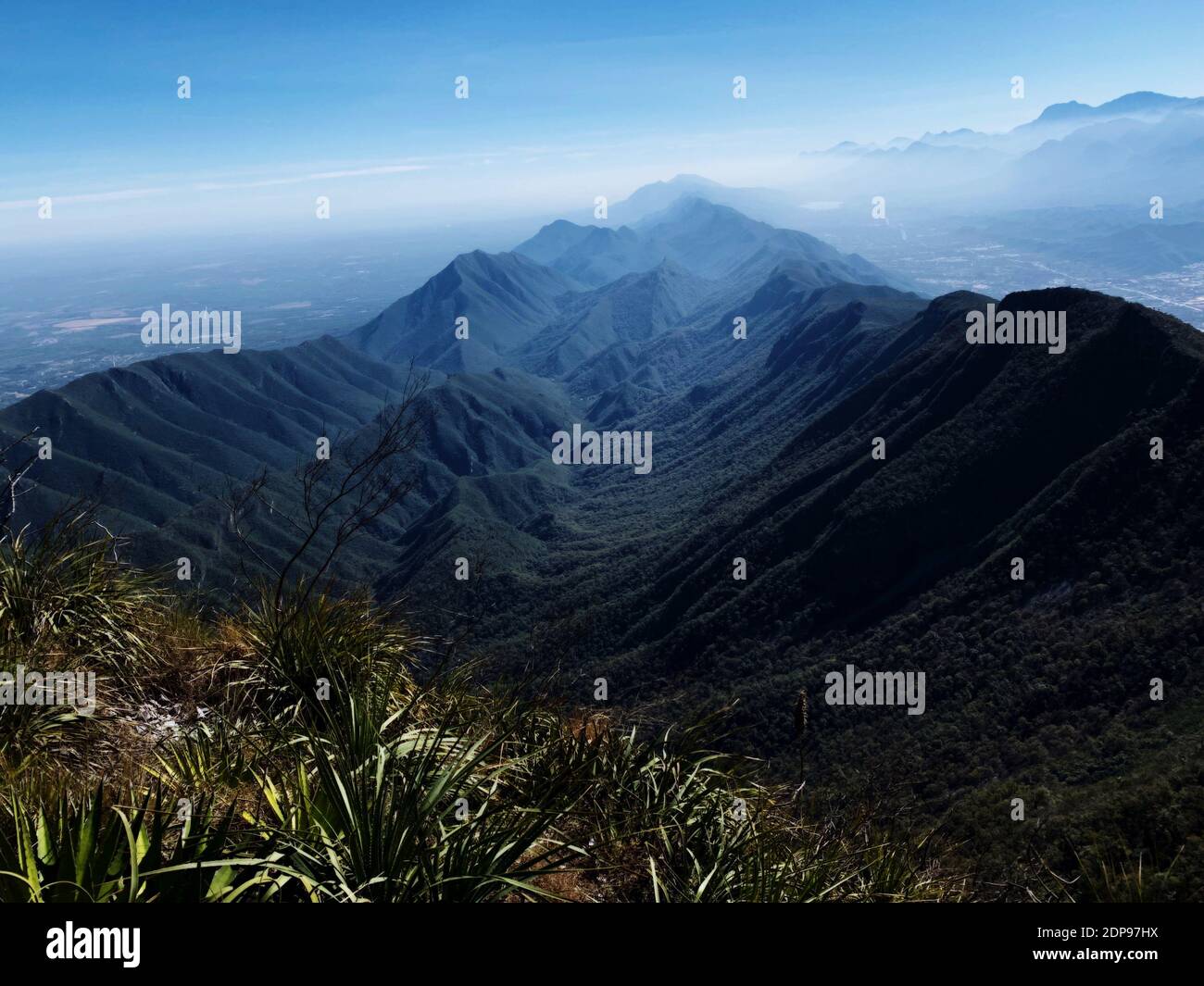 Monterrey Mexico Mountains High Resolution Stock Photography and Images ...