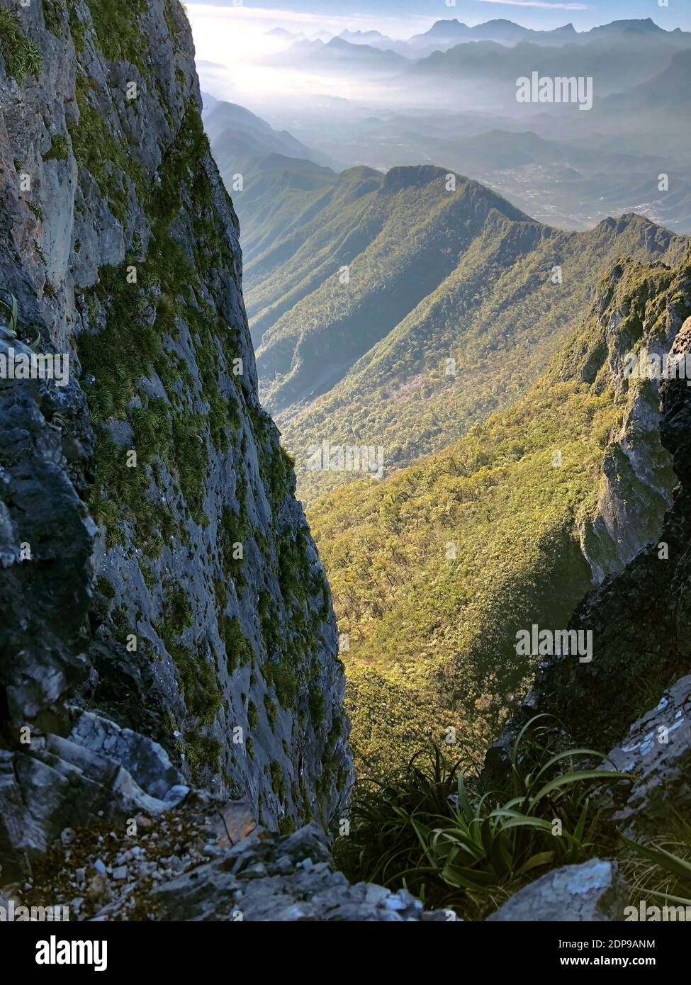 Monterrey Mexico Mountains High Resolution Stock Photography and Images ...