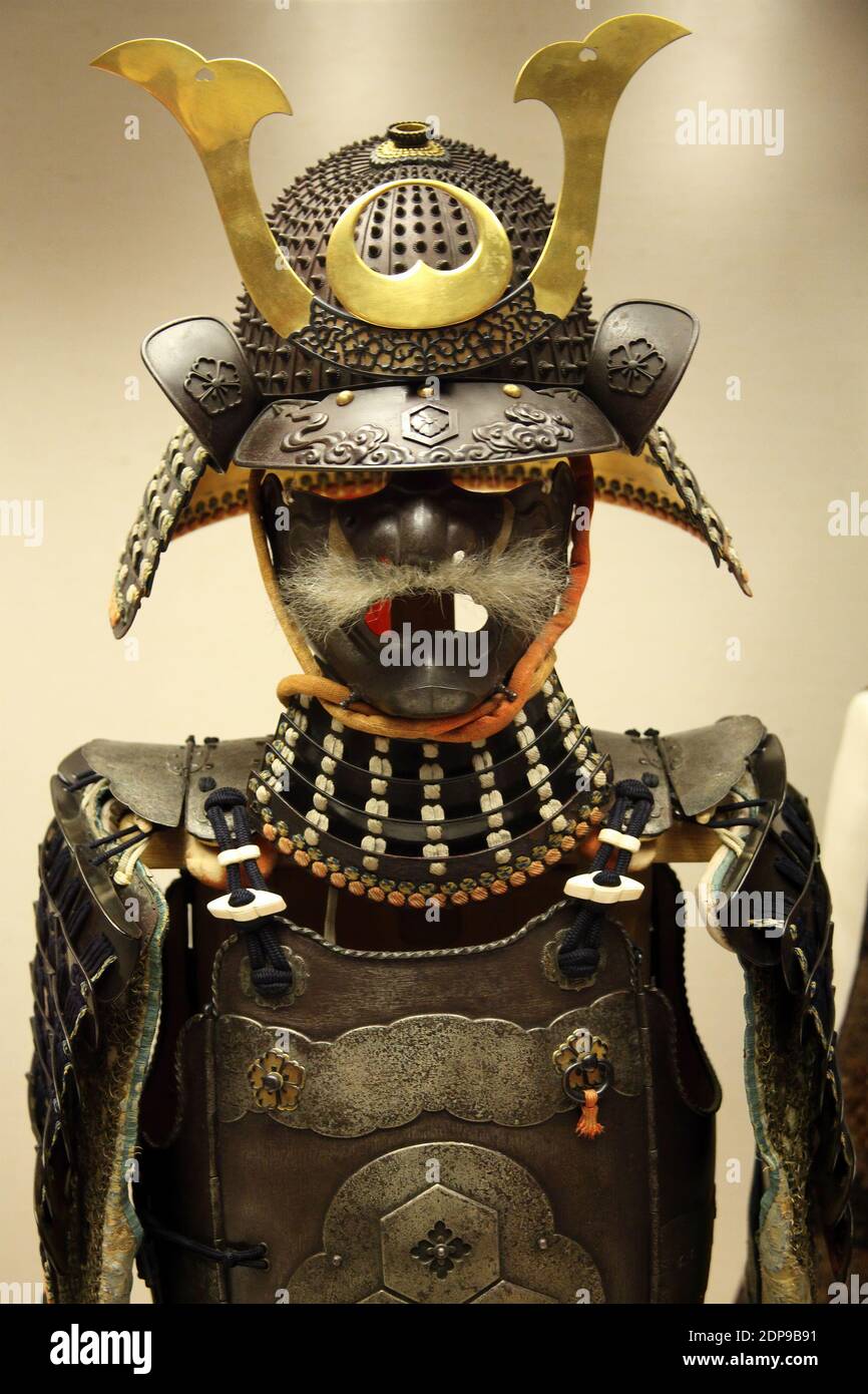 Medieval samurai costume hi-res stock photography and images - Alamy