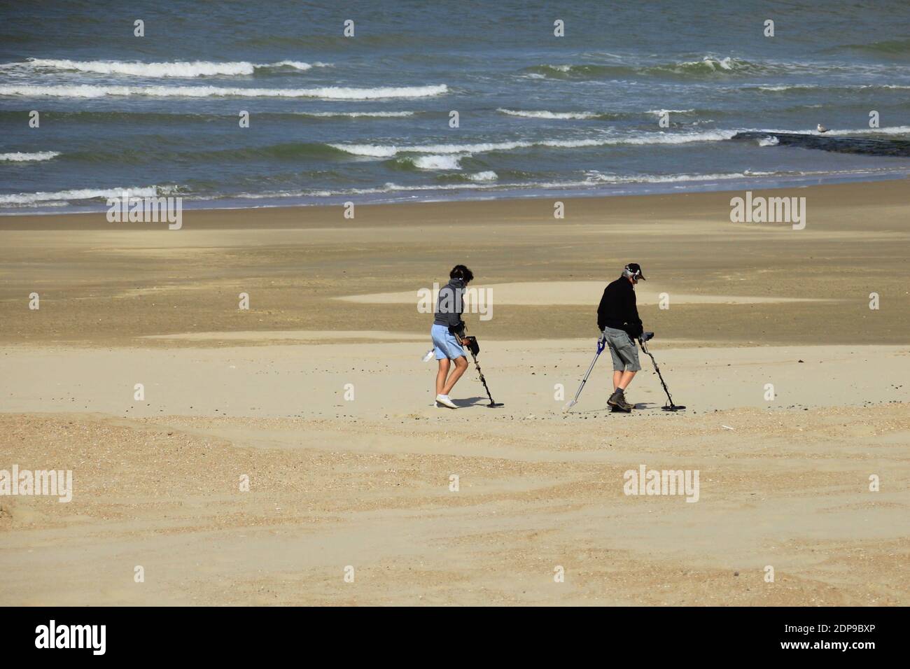Metal detectors on person hi-res stock photography and images - Alamy