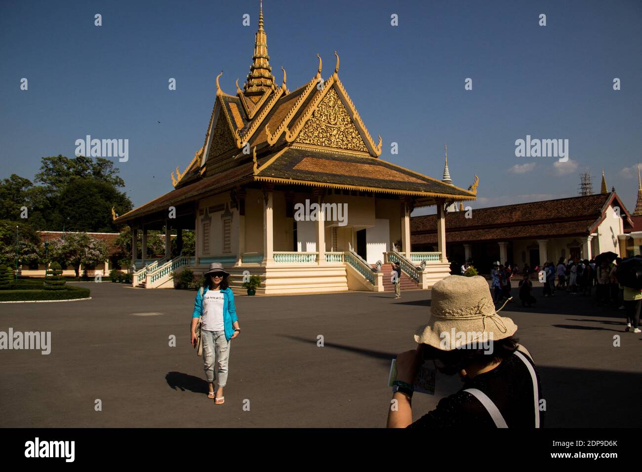 KHM - MONUMENTS DE PHNOM PENH Palais Royal de Phnom Penh. KHM ...
