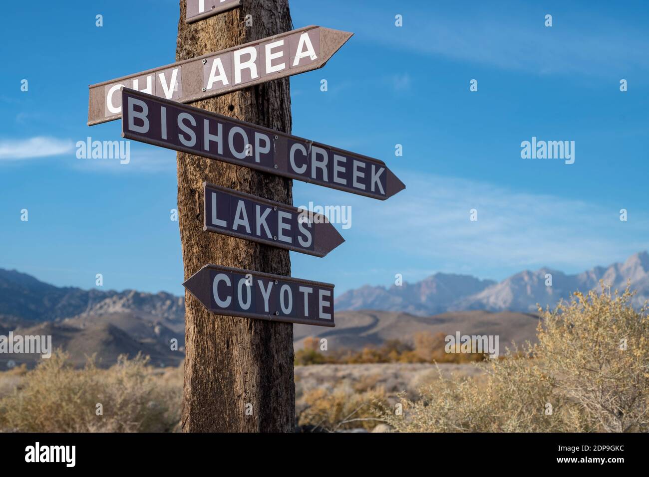 Blue road signs white lettering hi-res stock photography and images - Alamy