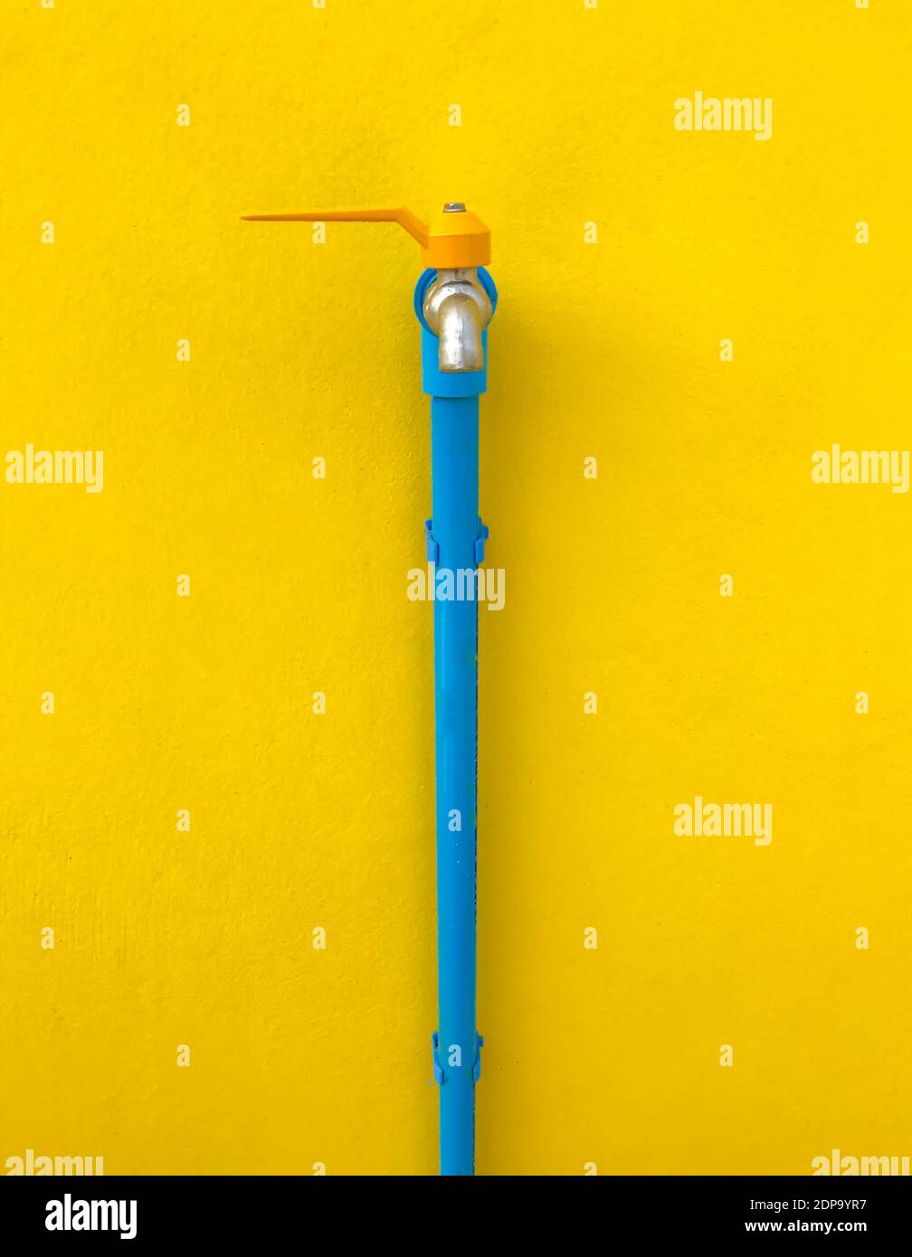 Yellow pvc pipe hi-res stock photography and images - Alamy