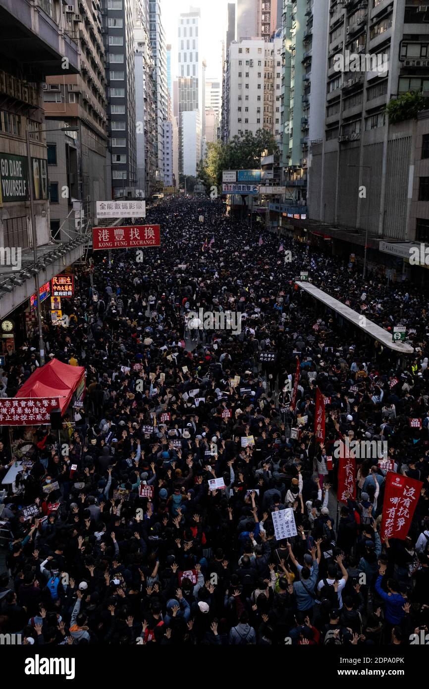 HONG KONG - PROTEST - WALK FOR THE HUMAN RIGHTS Manifestation de 800 ...