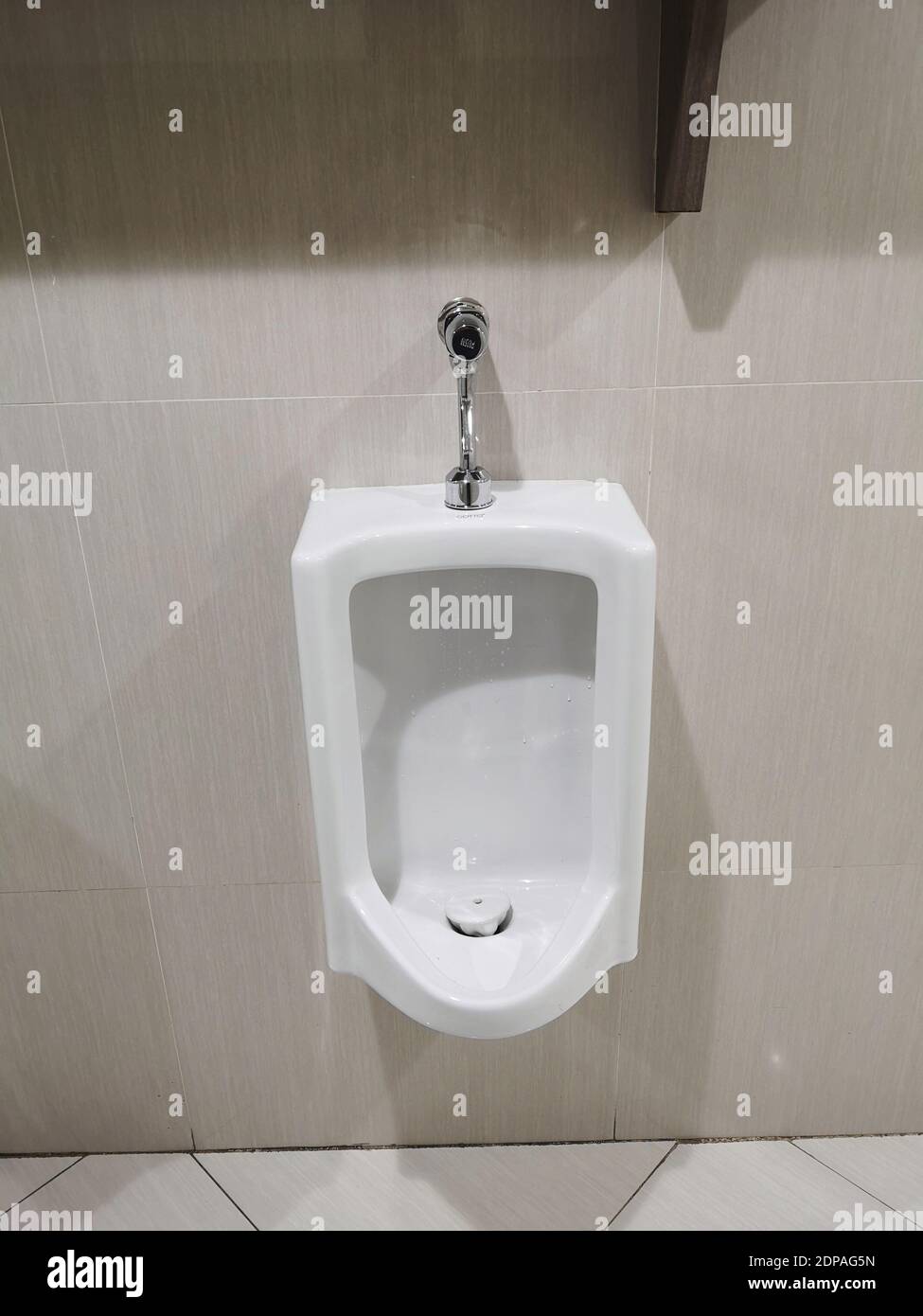 Urinal up hi-res stock photography and images - Alamy