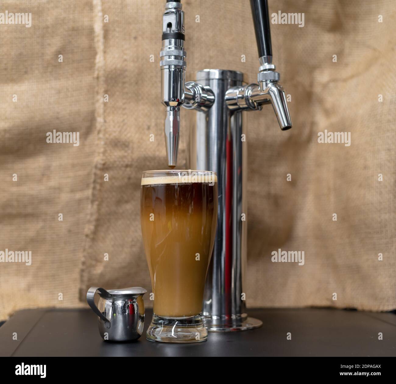 Nitro beer hi-res stock photography and images - Alamy