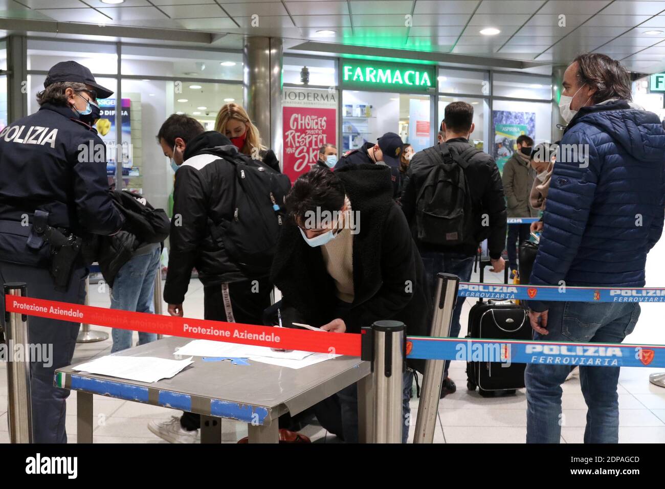 Naples, Italy. 19th Dec, 2020. Naples, Covid emergency arrivals at ...