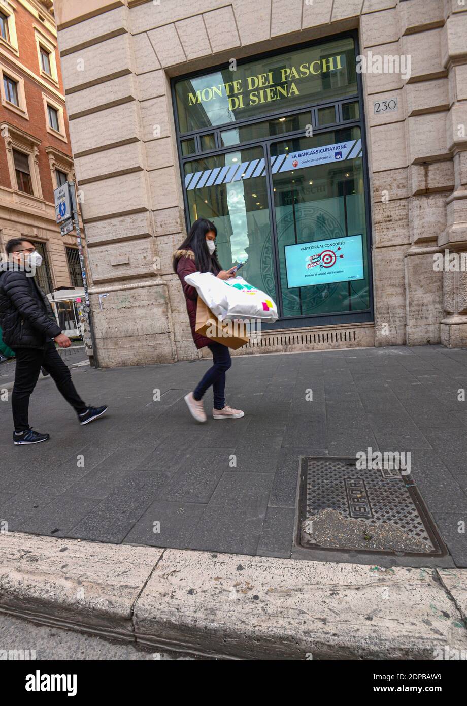 Roma via del Corso Stock Photo - Alamy