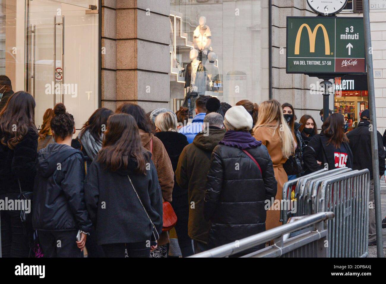 Roma via del Corso Stock Photo - Alamy