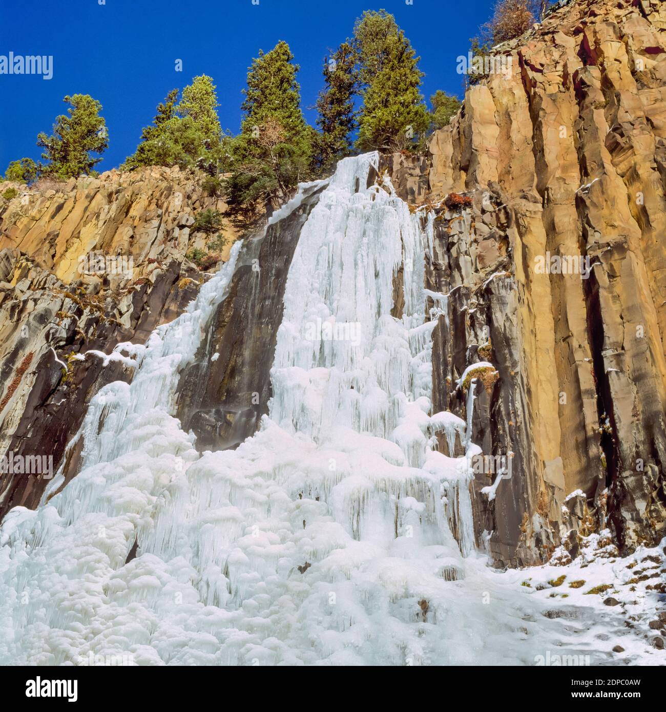 Columnar basalt hi-res stock photography and images - Alamy