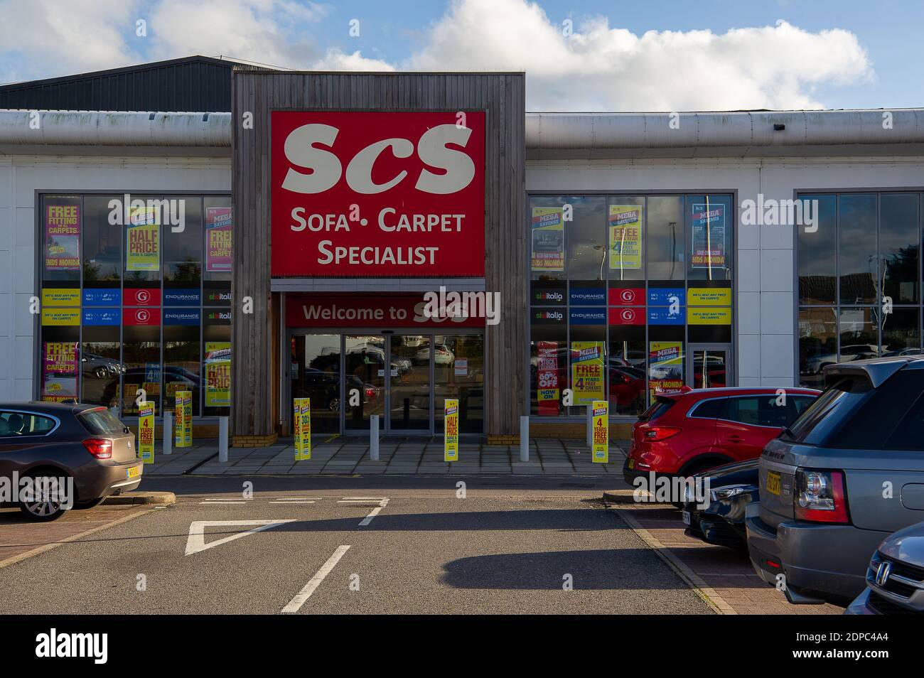 Retail parks uk hi-res stock photography and images - Alamy