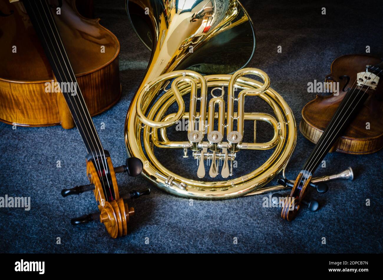 Various musical instruments hi-res stock photography and images - Alamy