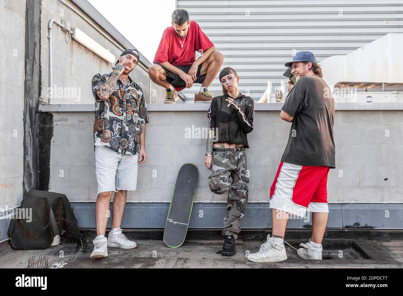 Gangsta street hi-res stock photography and images - Alamy