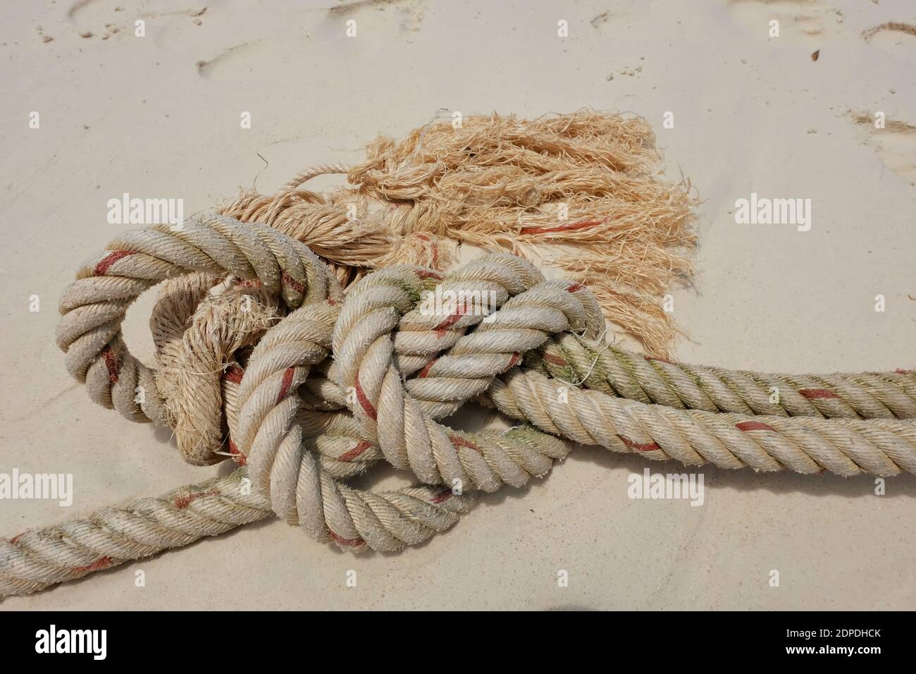 Rope sandy beach knot hi-res stock photography and images - Alamy