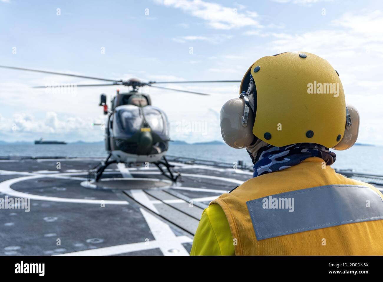 Flight Deck Operation High Resolution Stock Photography and Images - Alamy