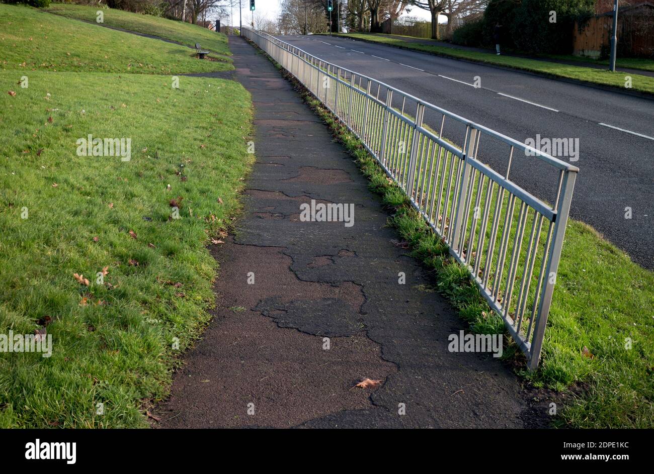 Roadside fence uk hi-res stock photography and images - Alamy