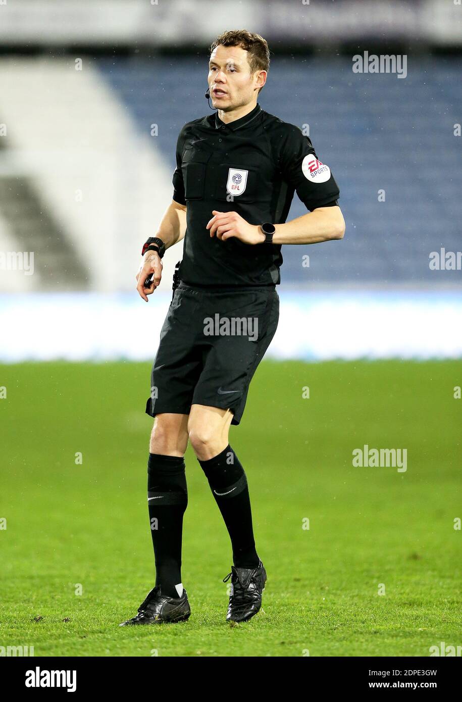 Leigh doughty referee hi-res stock photography and images - Alamy