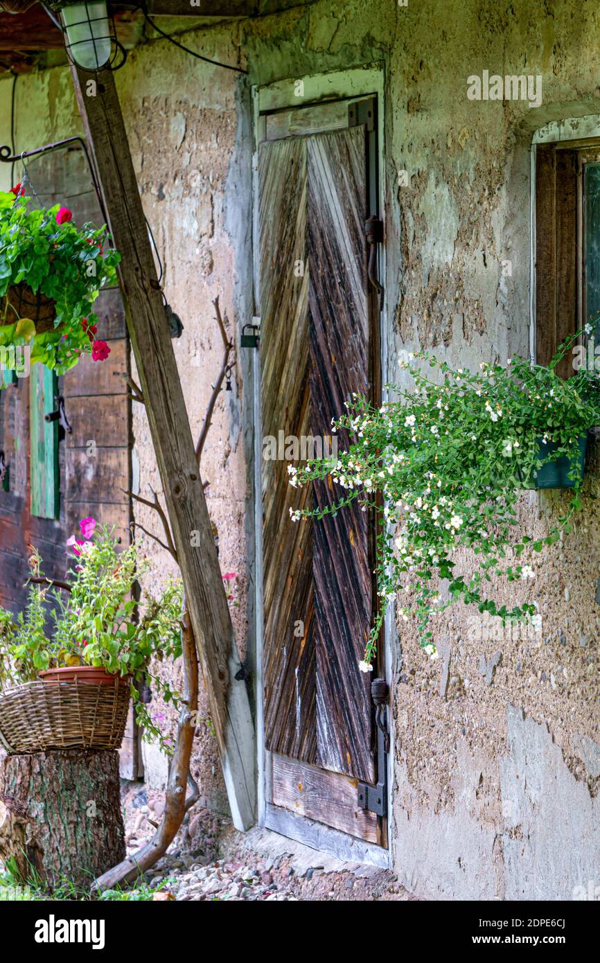 An old wooden door to a barn, in a rural outback Stock Photo - Alamy