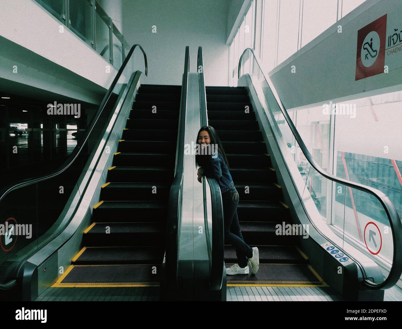 Escalator side view High Resolution Stock Photography and Images - Alamy