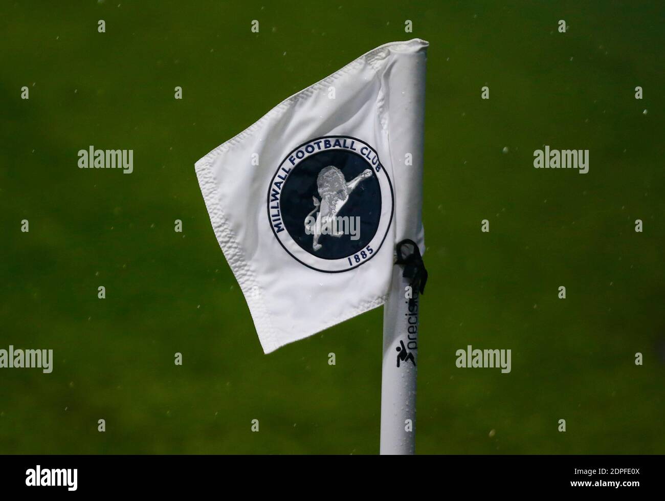 Millwall corner flag hi-res stock photography and images - Alamy
