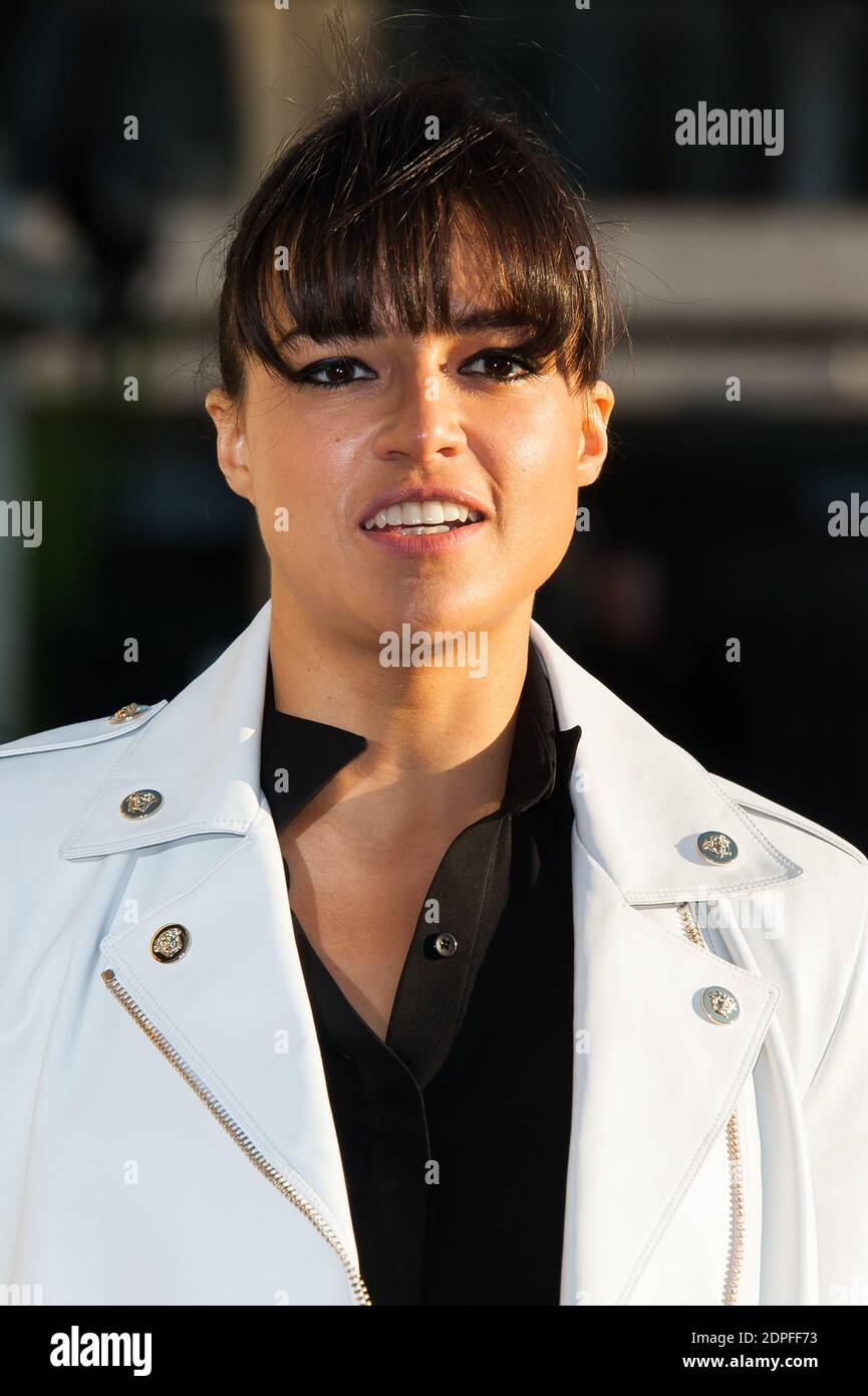 Michelle Rodriguez attending Versace's Fall-Winter 2015/2016 Haute ...