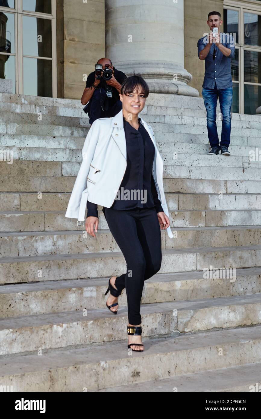 Michelle Rodriguez arrives for Atelier Versace's Fall-Winter 2015/2016 ...