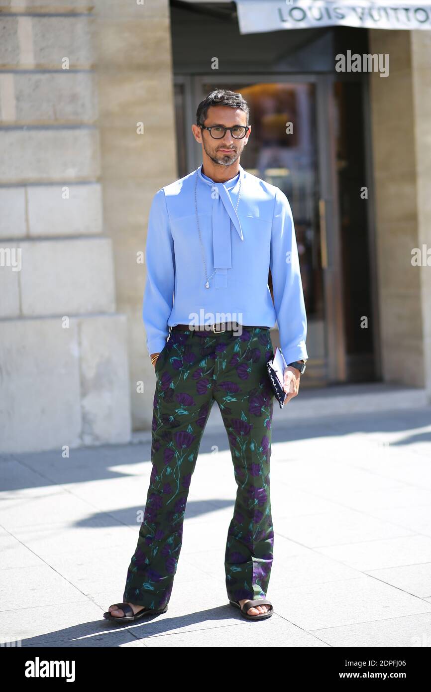 Street style, Simone Marchetti arriving at Schiaparelli Fall-Winter ...
