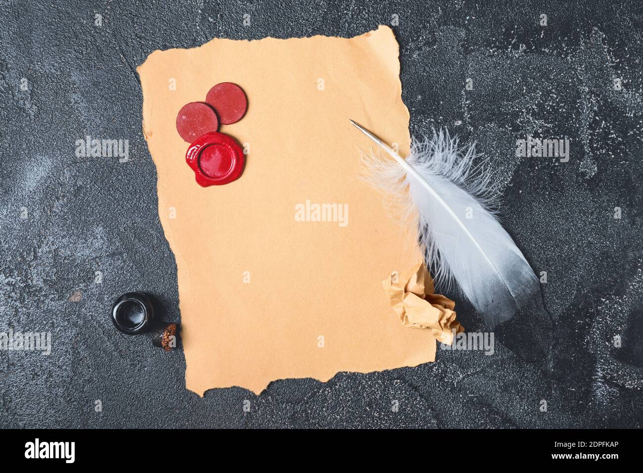 Stamps vintage table hi-res stock photography and images - Alamy