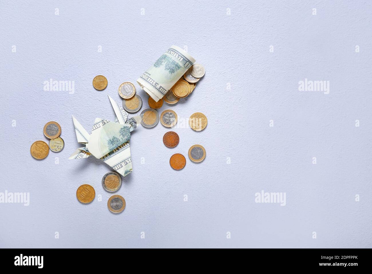 Dollar origami bull hi-res stock photography and images - Alamy
