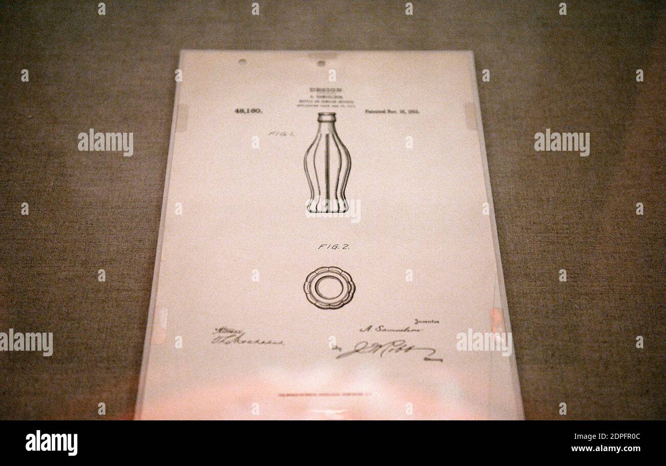 The original 1915 Coca-Cola bottle design patent is on display through ...