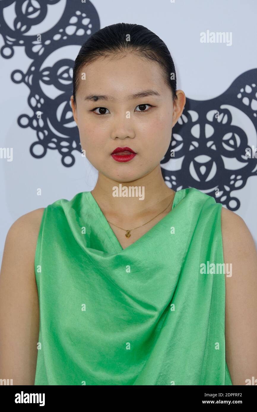 Yu qiao hi-res stock photography and images - Alamy