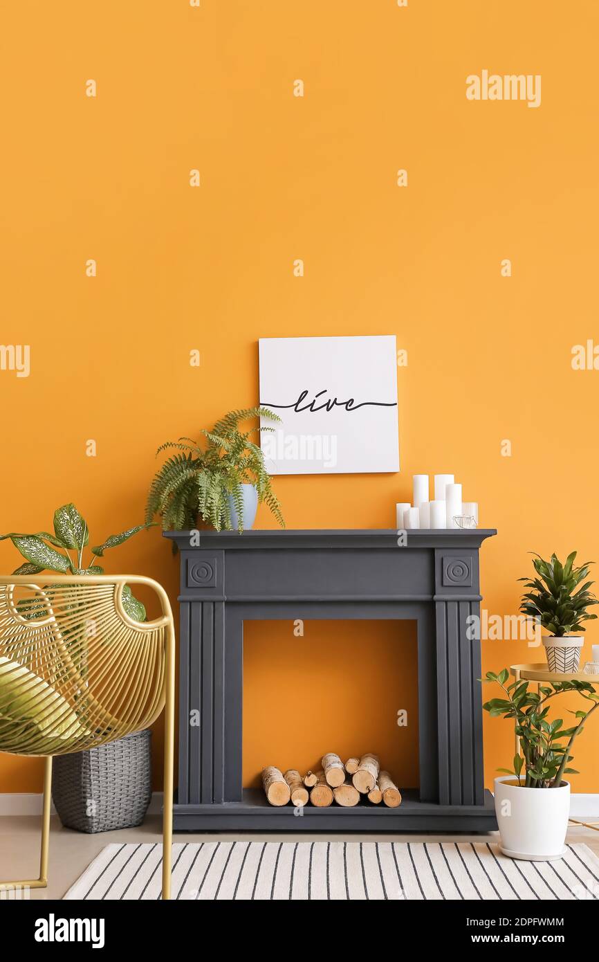 Interior of room with fireplace Stock Photo - Alamy