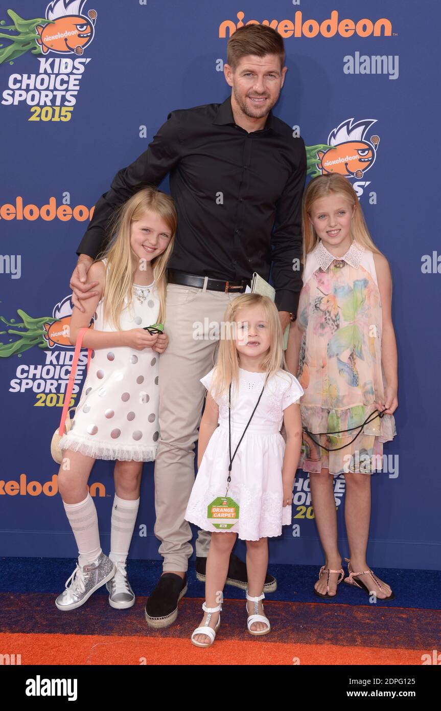 Steven Gerrard and his daughters attend the Nickelodeon Kids' Choice ...