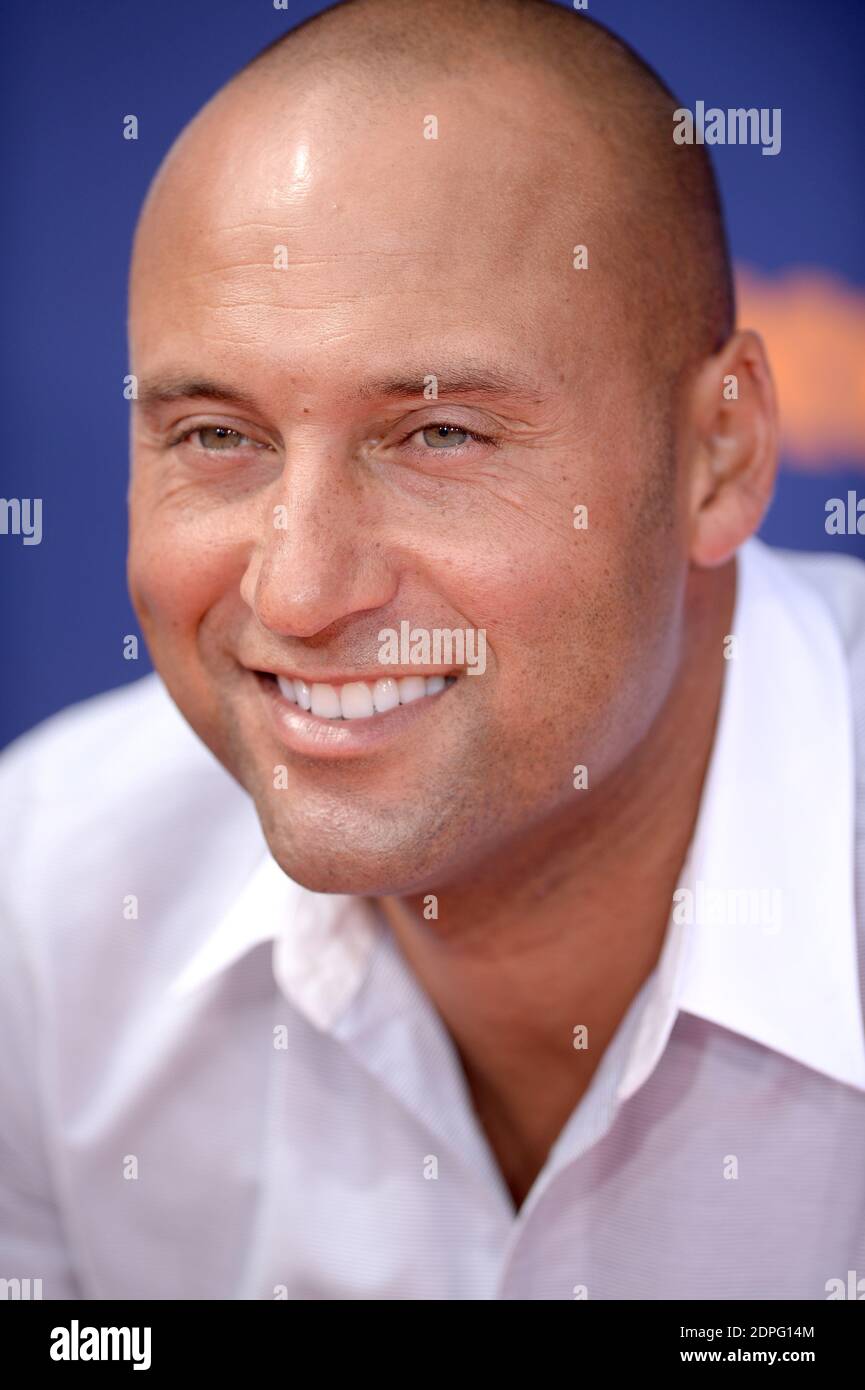 Derek Jeter attends the Nickelodeon Kids' Choice Sports Awards 2015 at ...