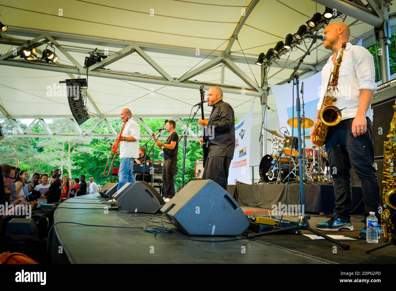 Robert ikiz hi-res stock photography and images - Alamy