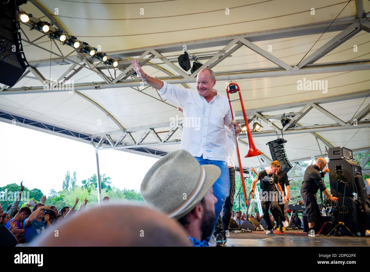 Robert ikiz hi-res stock photography and images - Alamy