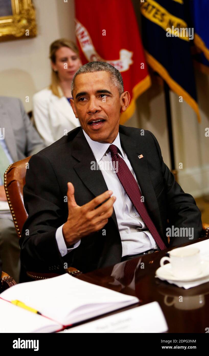Us President Barack Obama meets with small business owners to discuss ...