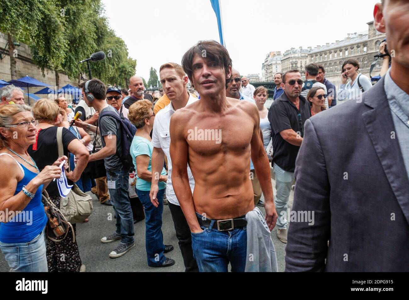 Arno Klarsfeld during a demonstration on the banks of the river where ...
