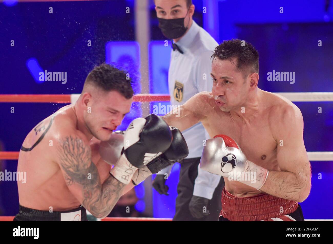Hamburg, Germany. 19th Dec, 2020. Boxing: Pros - Comeback of Felix ...