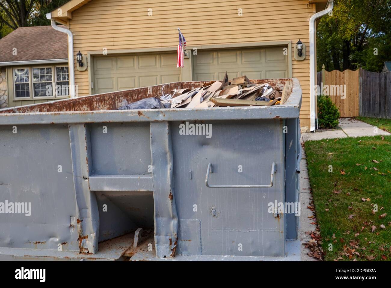 Junk in driveway hi-res stock photography and images - Alamy