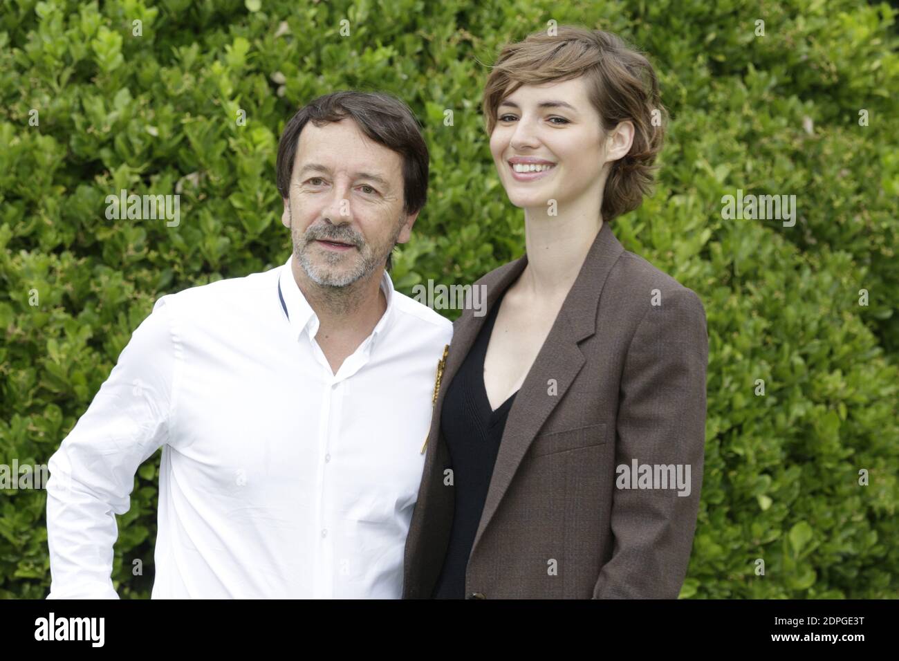 Louise Bourgoin and Jean-Hugues Anglade posing for the photocall of 'Je ...