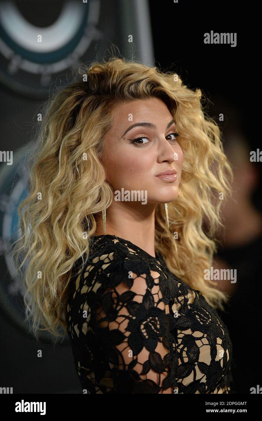 Tori Kelly attends the 2015 MTV Video Music Awards at Microsoft Theater ...