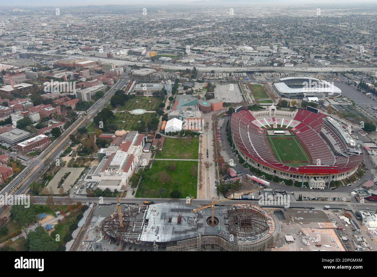 A general view of the Los Angeles Memorial Coliseum and Banc of ...
