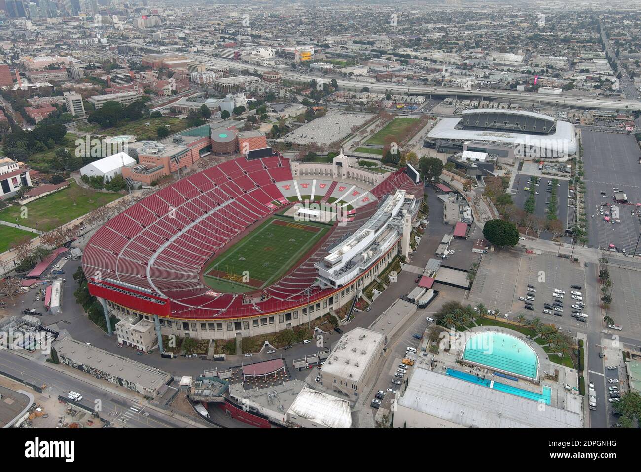 A general view of the Los Angeles Memorial Coliseum and Banc of ...