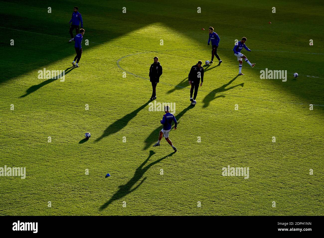 Reading players warm up on the pitch hi-res stock photography and ...
