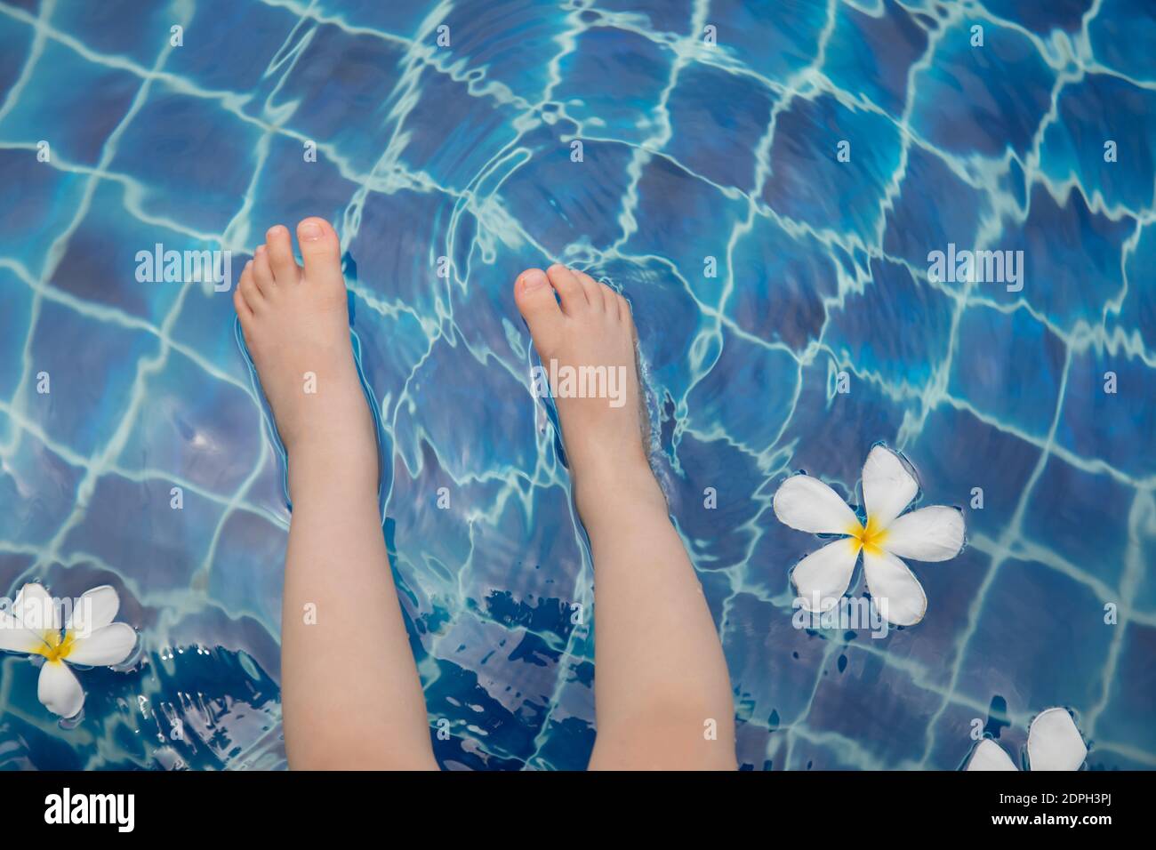 Floating above the floor hi-res stock photography and images - Alamy